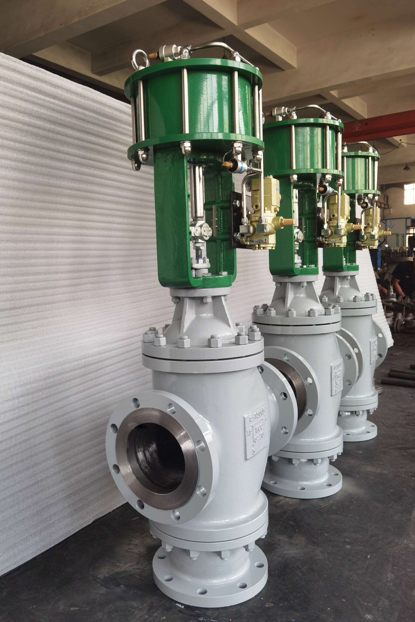 DN80 150LB WCB Pneumatic 3-Way Diverting Type Globe Control Valves ...