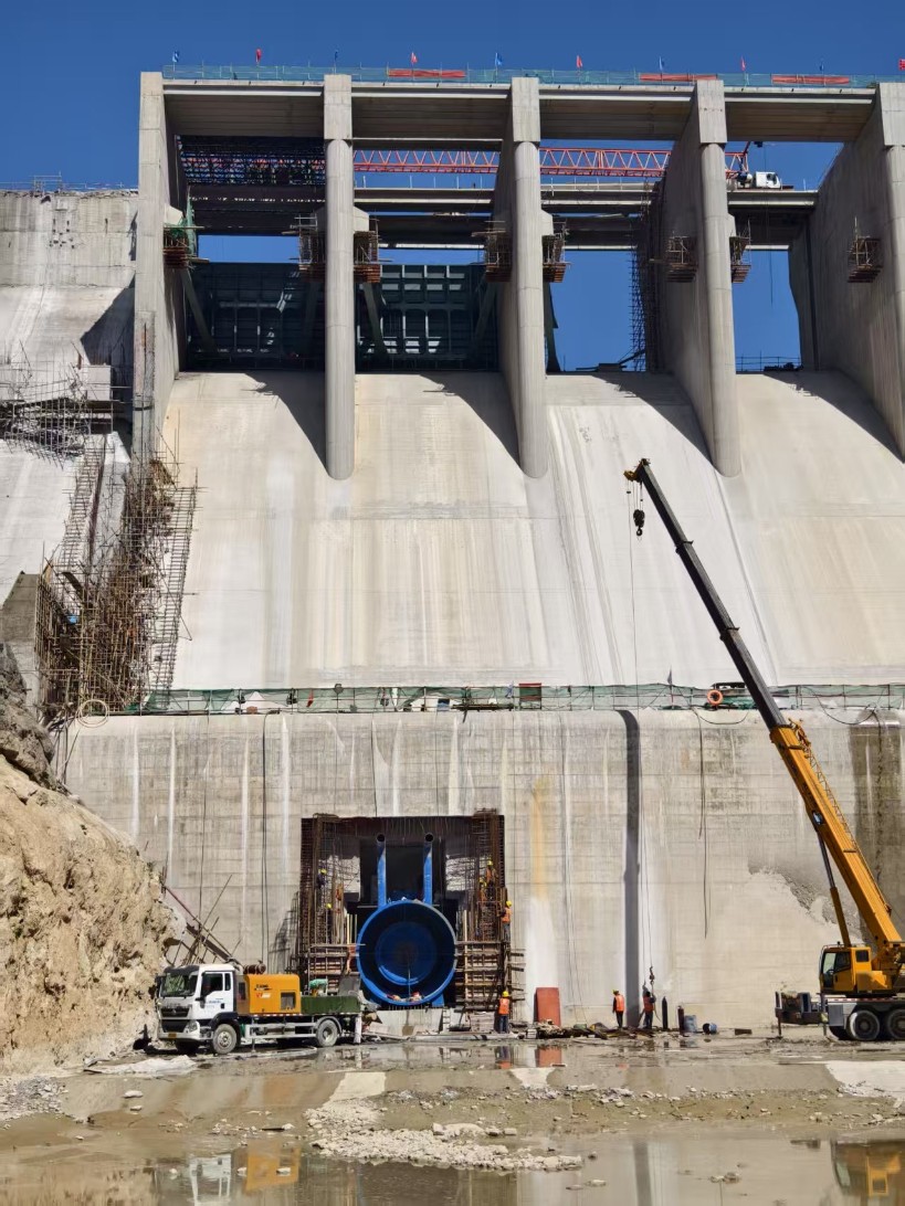 THINKTANK Successfully Delivers DN2200 Electric Actuated Hemispherical ...